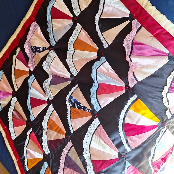 Bedding | Handmade Quilt With Fans | Poshmark